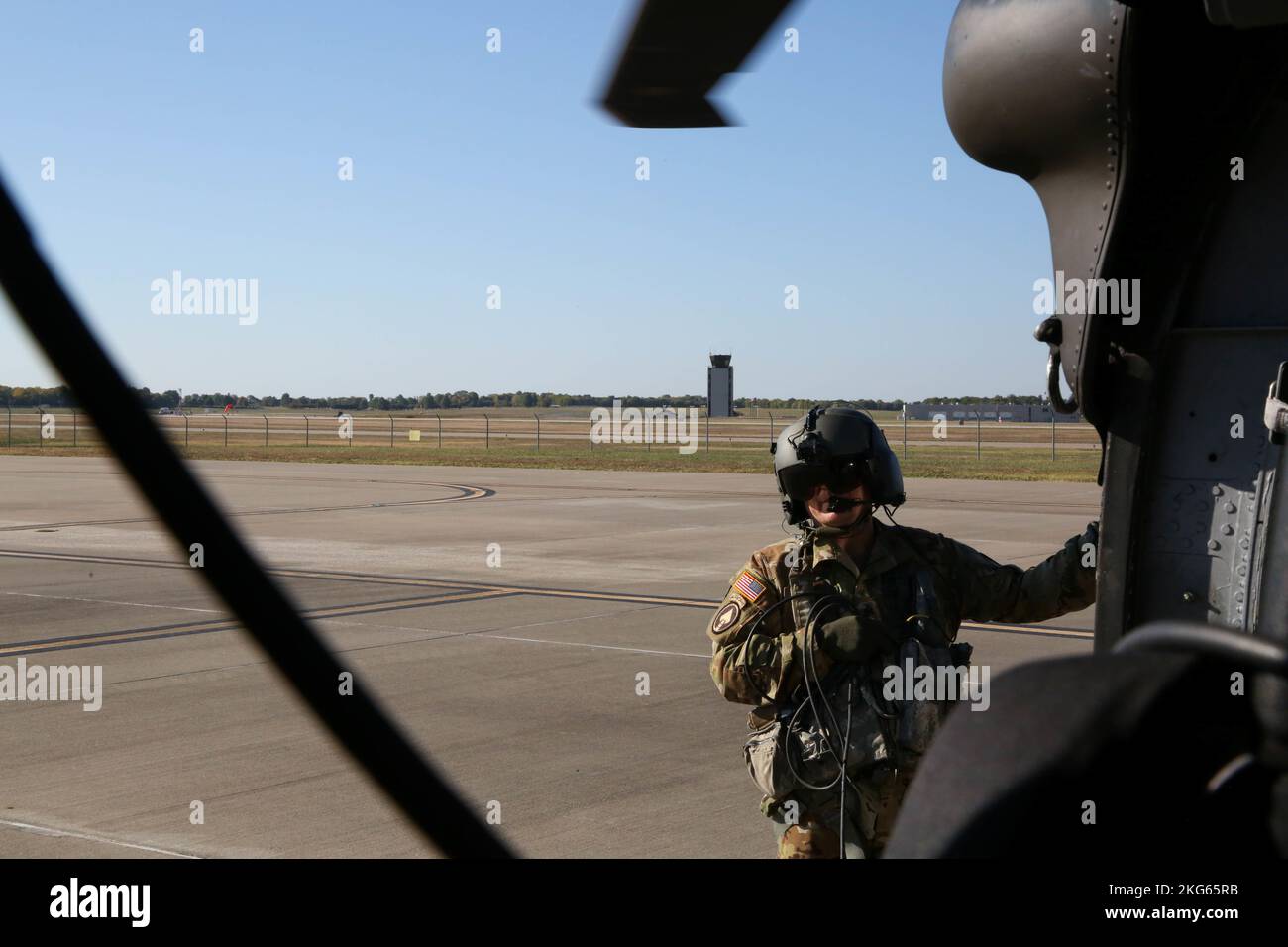 Joint training exercise with Det 2. 6 Co. 3/238th AVN MEDEVAC, Cox ...