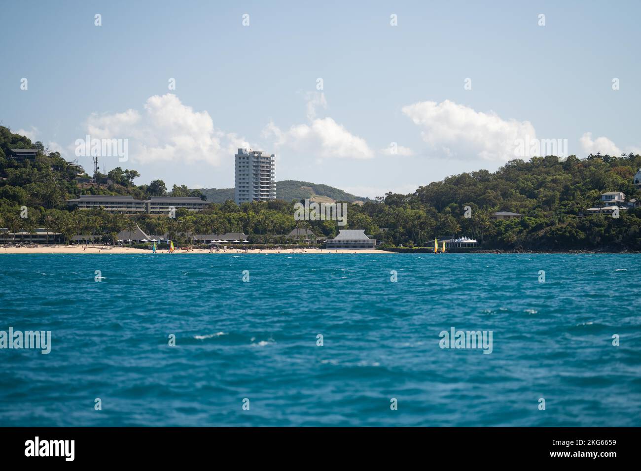 tropical islands and super yachts in queensland australia in spring ...