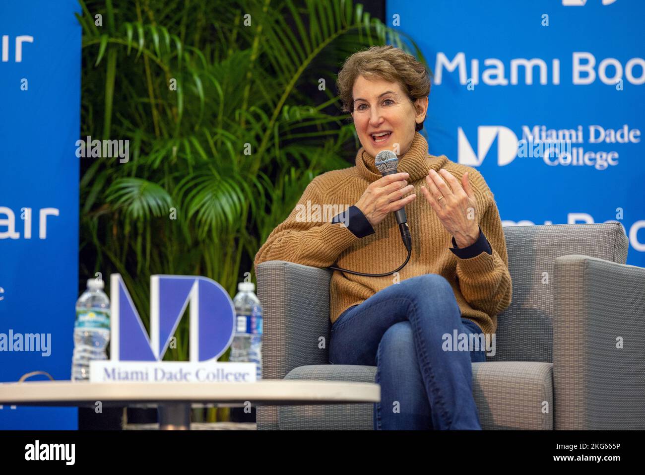 Stacy schiff hi-res stock photography and images - Alamy