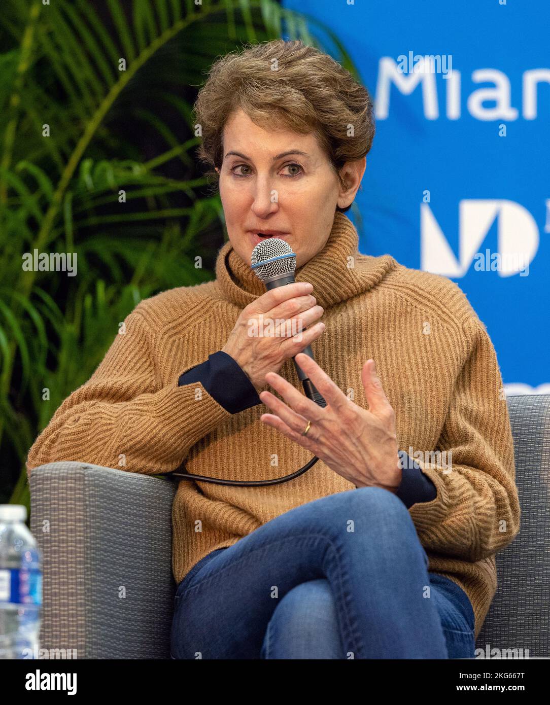 Stacy schiff hi-res stock photography and images - Alamy