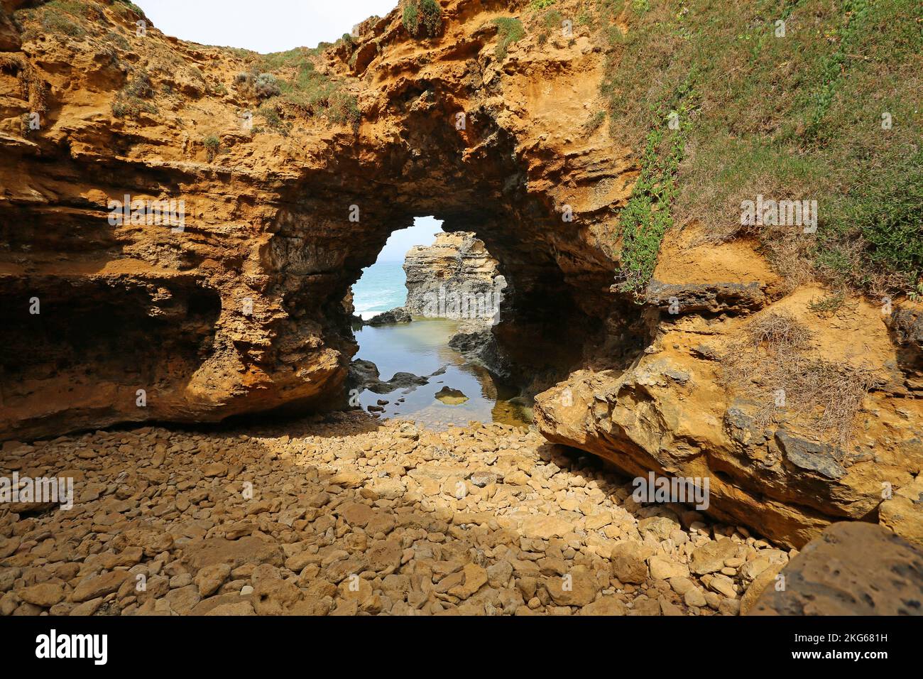 Great water grotto hi-res stock photography and images - Alamy