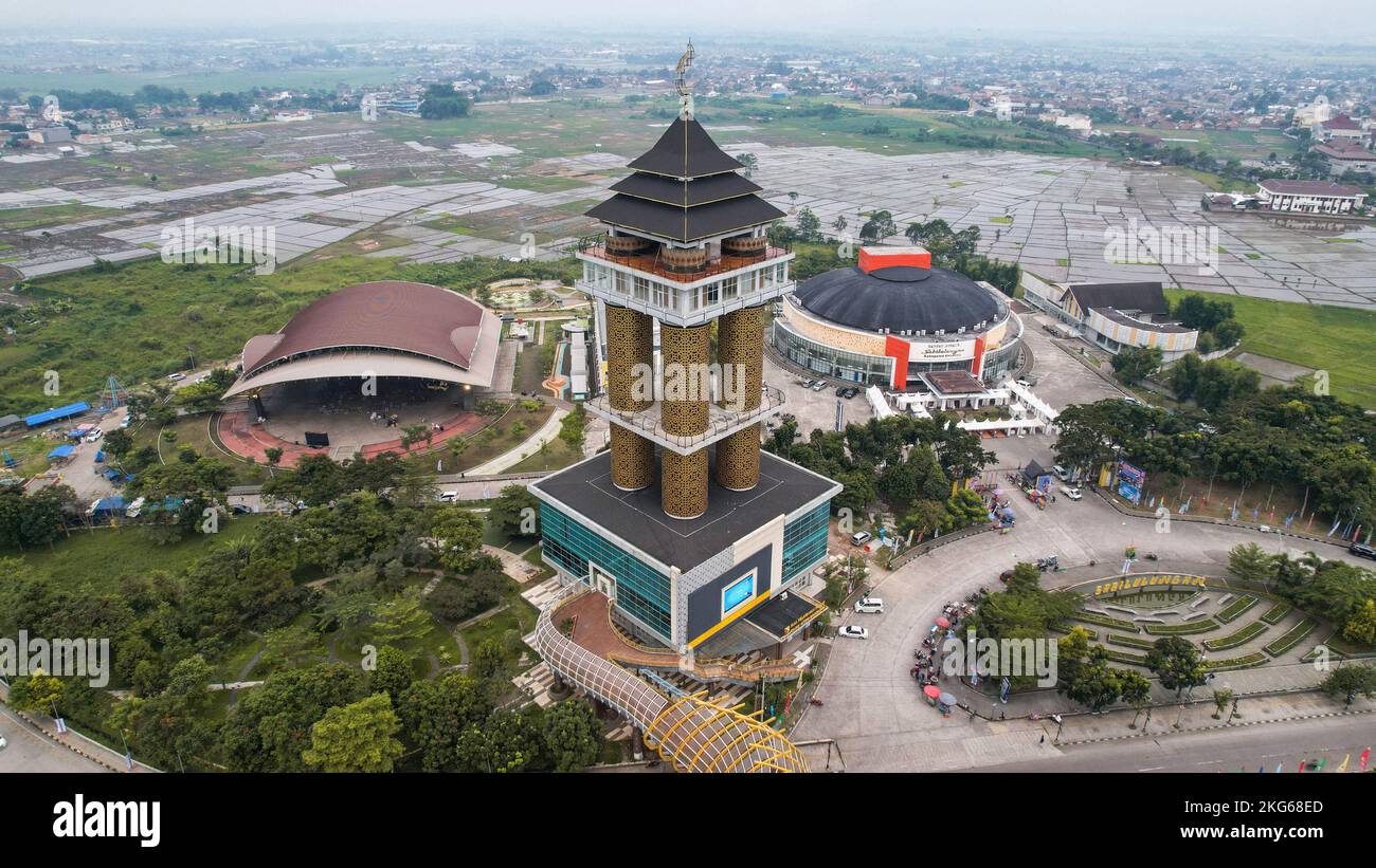 Aerial View of the pedestrian bridge that connects the Al Fathu Mosque ...