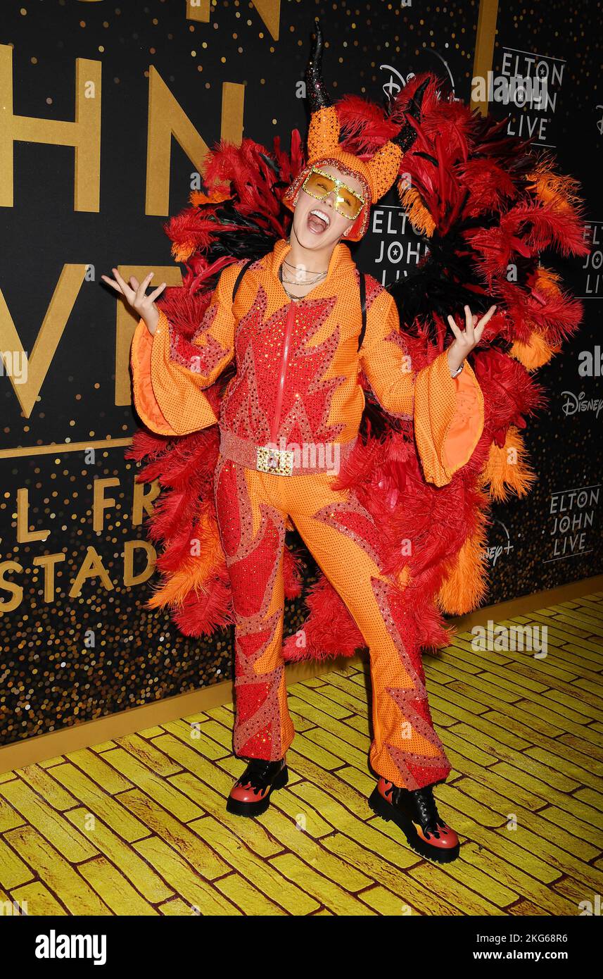 Los Angeles, California, USA. 20th Nov, 2022. JoJo Siwa attends the ...