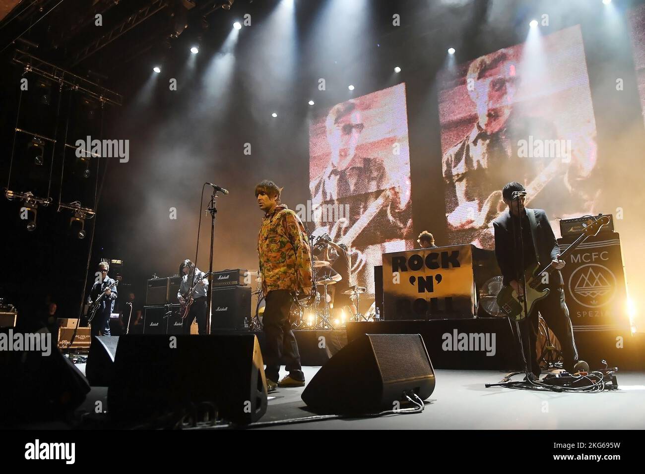 Oasis Wallpaper Live