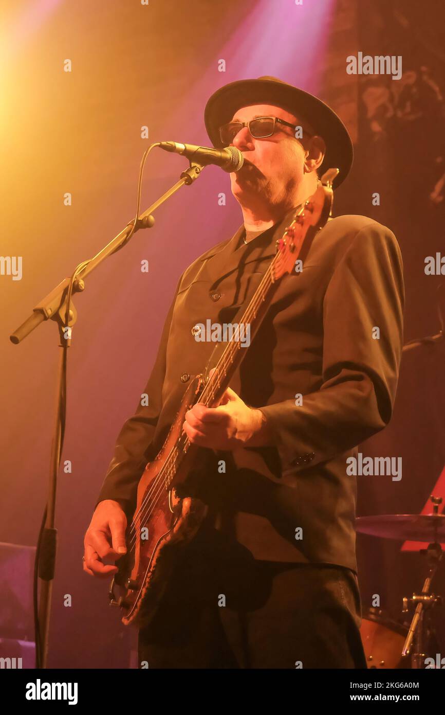 Southampton, UK. 19th Nov, 2022. John "Segs" Jennings, bass guitarist ...