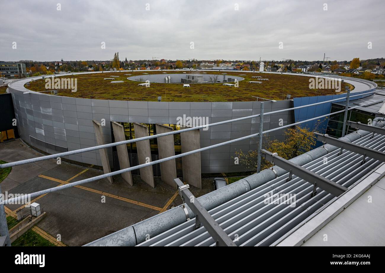 Synchrotron light source hi-res stock photography and images - Alamy