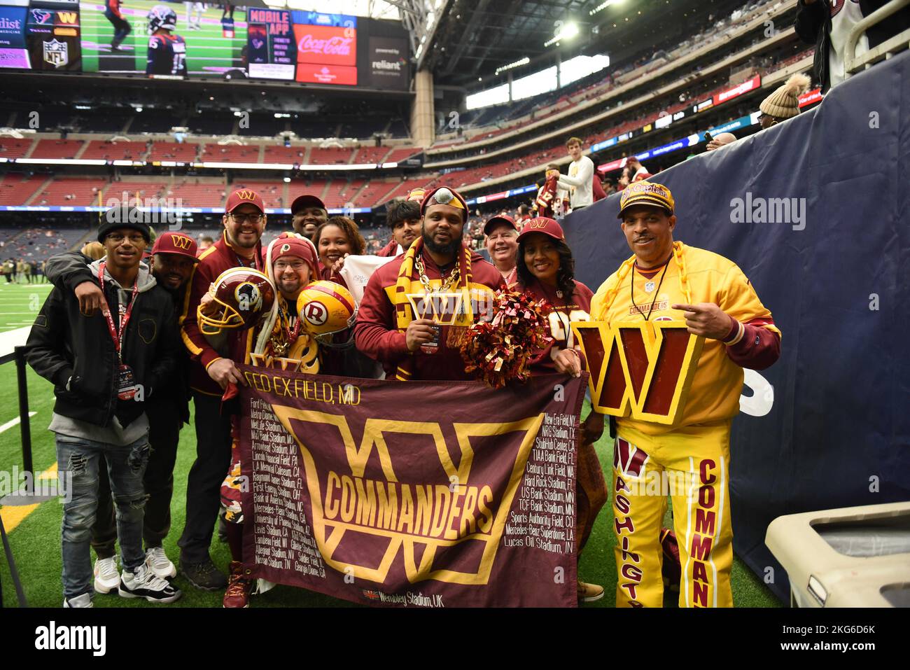 Washington commanders fans hi-res stock photography and images - Alamy