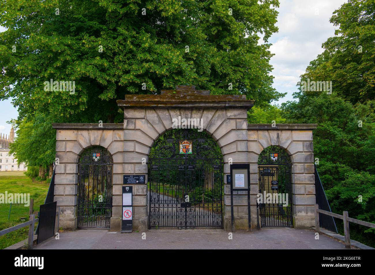 King's College of Cambridge University main entrance in Central ...