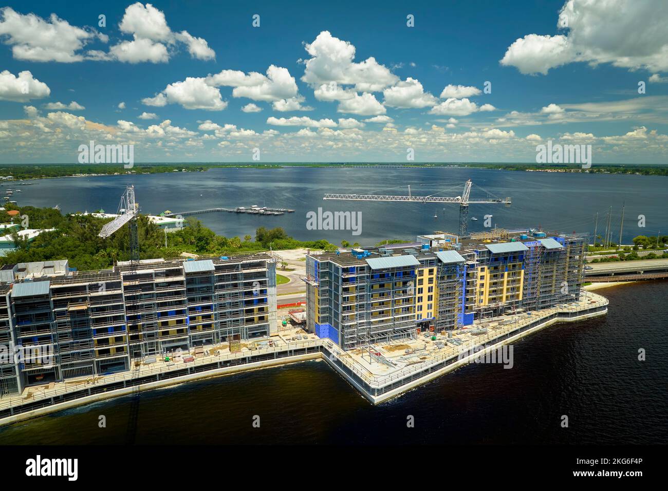 Tower cranes and frame structure of high residential apartment ...