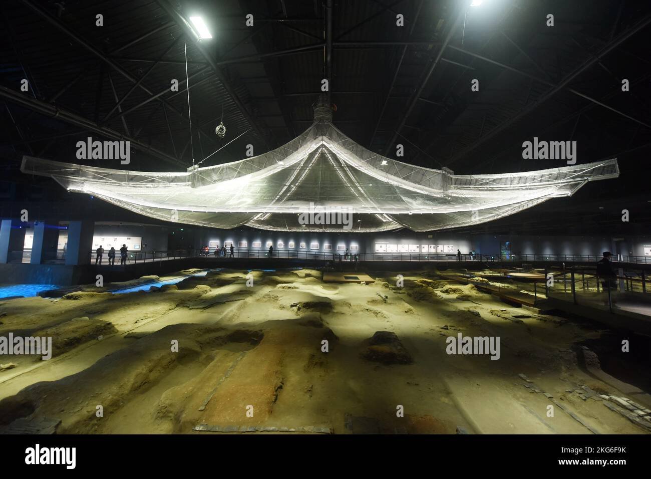 HANGZHOU, CHINA - NOVEMBER 22, 2022 - People visit the Hangzhou ...