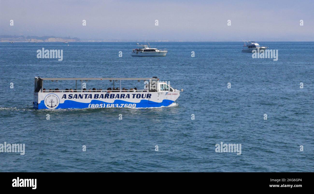 Tourist boat passing near hi-res stock photography and images - Alamy