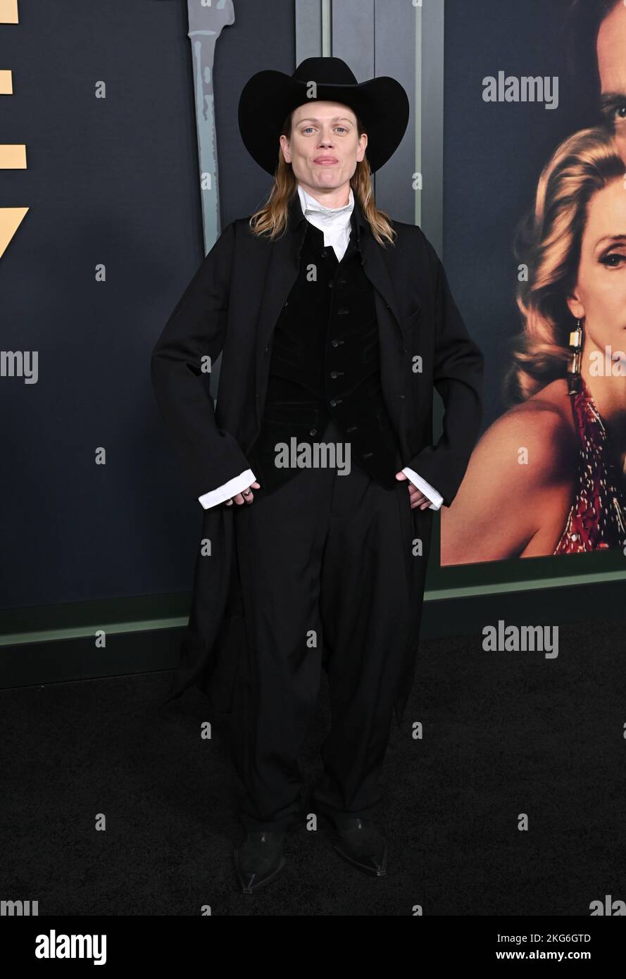 Los Angeles, USA. 21st Nov, 2022. Kelly McCormack at the premiere for ...