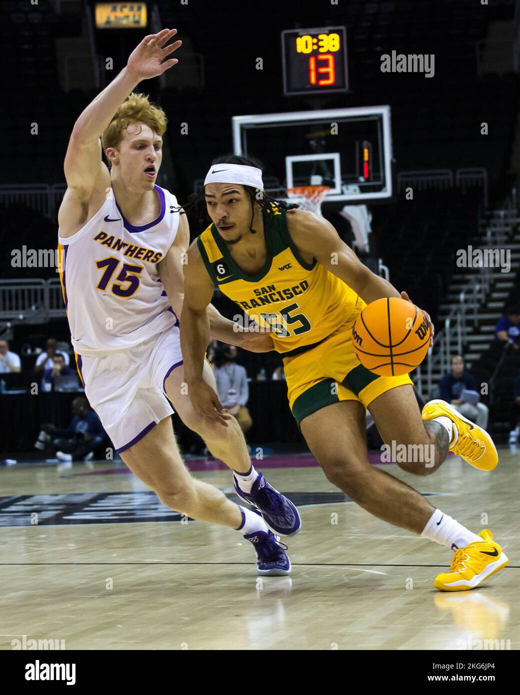 Kansas City, Missouri, USA. 21st Nov, 2022. San Francisco Dons guard ...