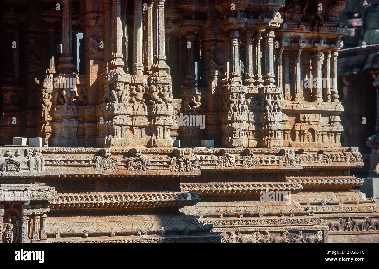 Carved Musical pillars in stone of Vithala Temple in Hampi state ...
