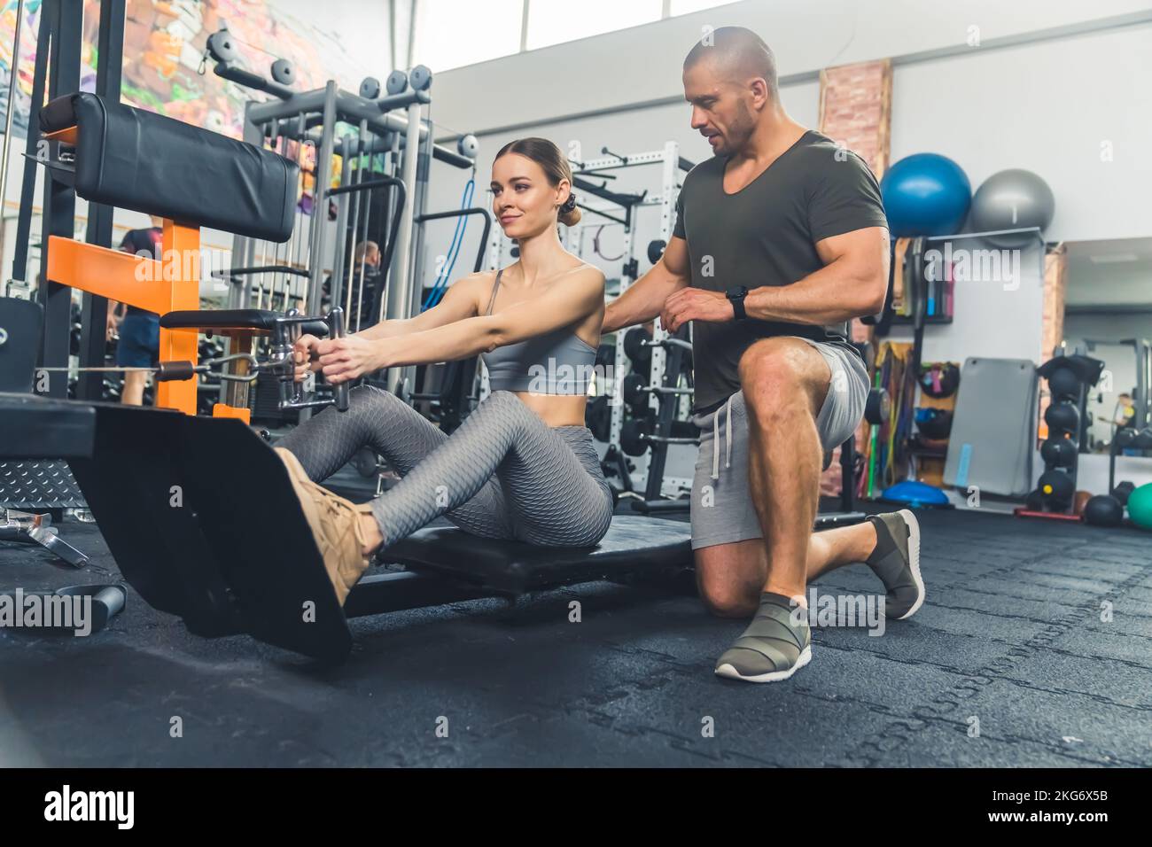 Back female bodybuilder hi-res stock photography and images - Alamy