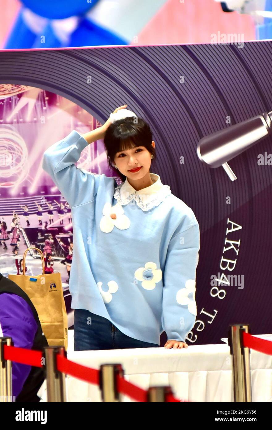 Chinese pop singer Liu Nian attended the AKB48TeamSH fans meeting in ...