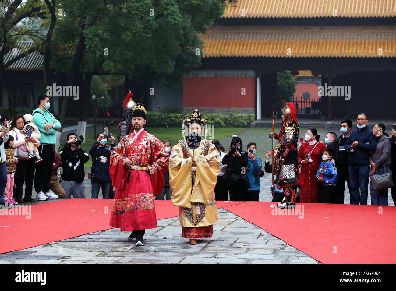 The Hanfu show and Armour reduction performance on the free open day of ...