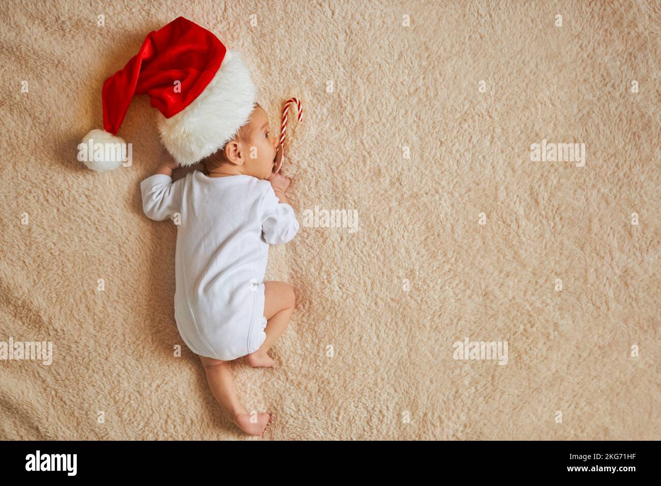 Cute baby girl wearing santa hi-res stock photography and images - Alamy