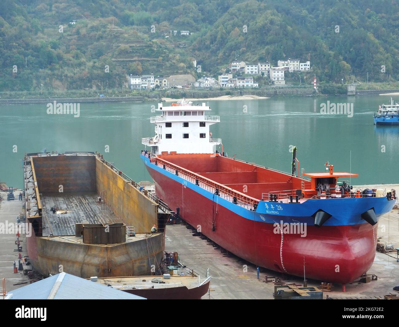 Aerial photos show workers building ships in Letianxi Shipbuilding Base ...