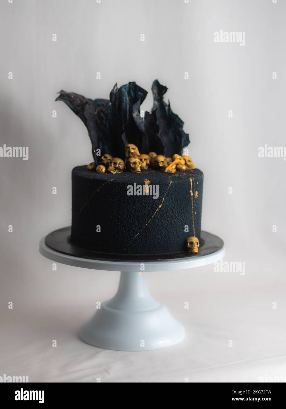 pastry chef finishing horror black muertos birthday cake decorating ...