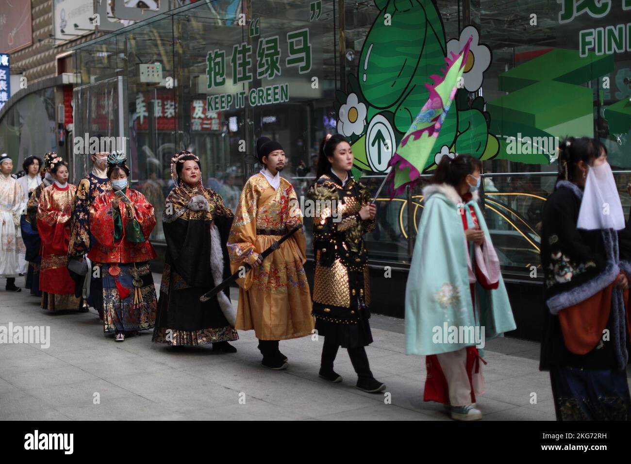 Hundreds of Hanfu enthusiasts participated in the 8th Shenyang Hanfu ...