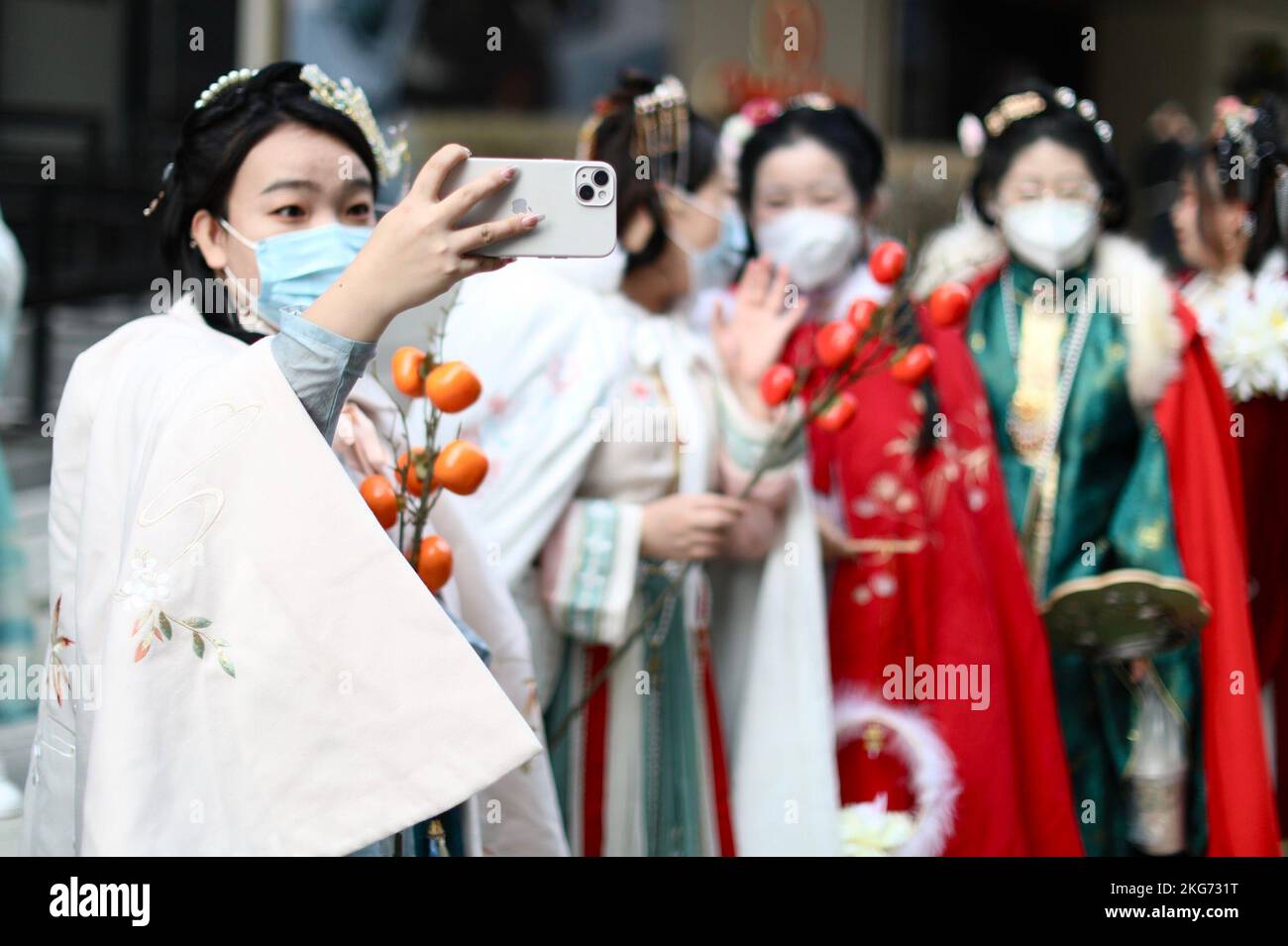 Hundreds of Hanfu enthusiasts participated in the 8th Shenyang Hanfu ...