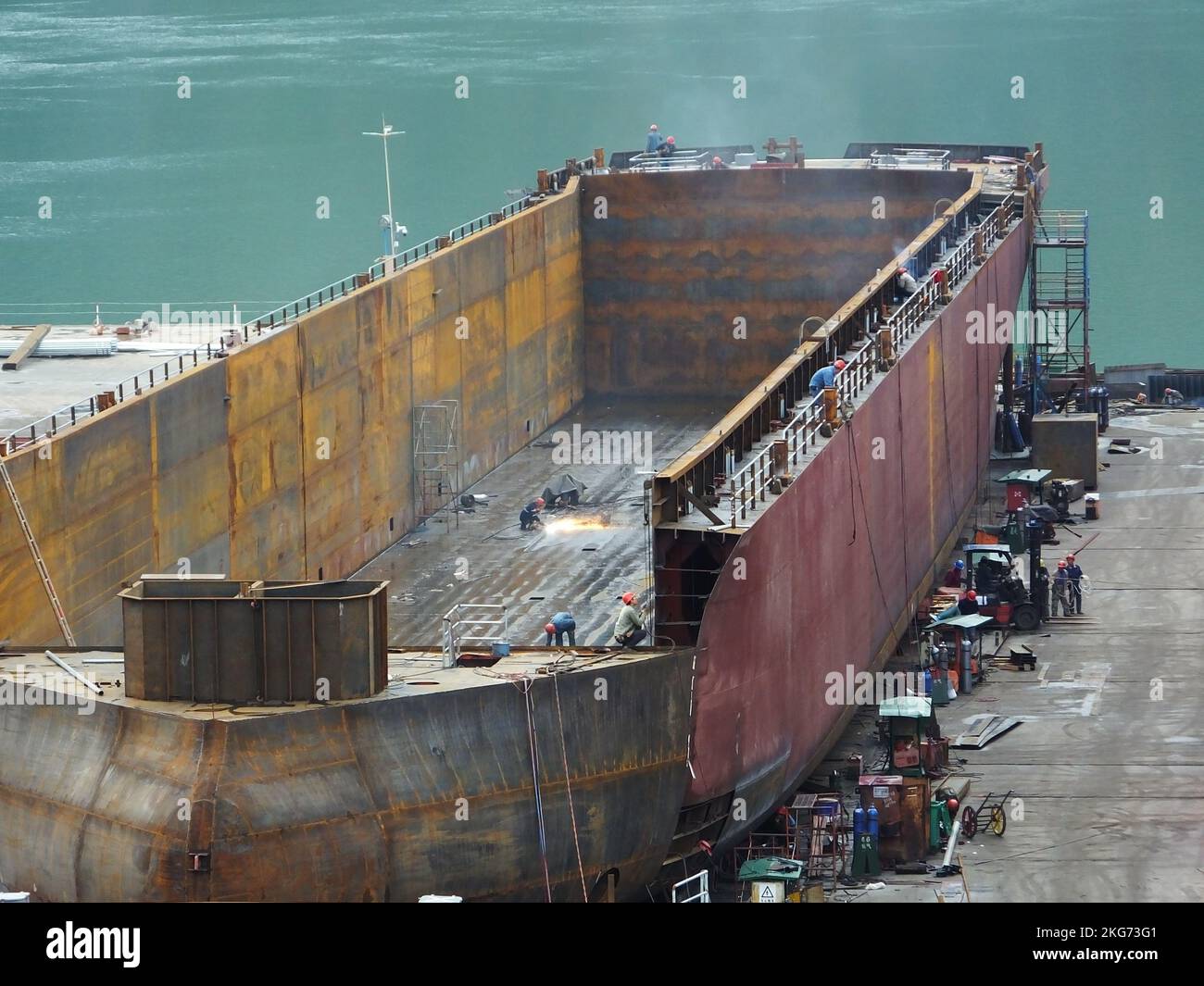 Aerial photos show workers building ships in Letianxi Shipbuilding Base ...