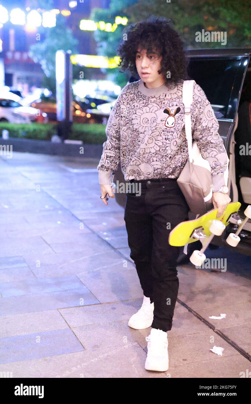 Hong Kong singer Mike Tsang during the recording of Chinese singing ...