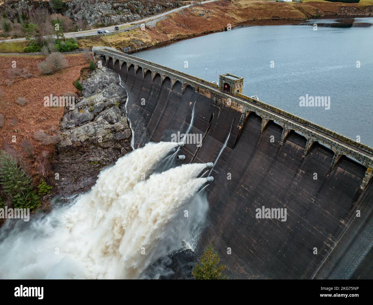 Hydroelectric power station dam pumping hi-res stock photography and ...