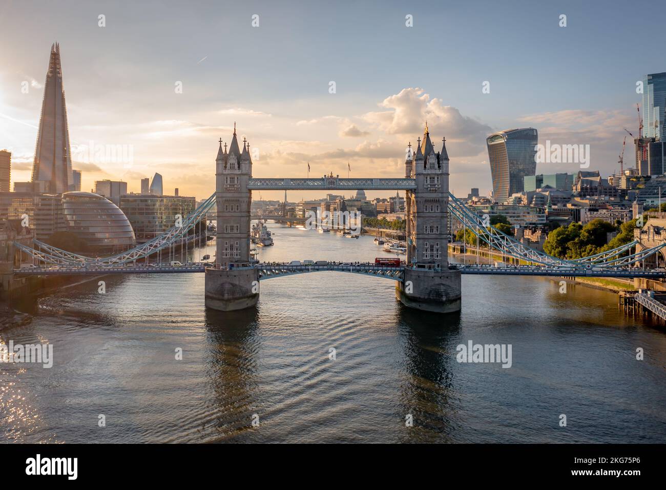 Iconic Tower Bridge in London Crossing the Thames Stock Photo - Alamy