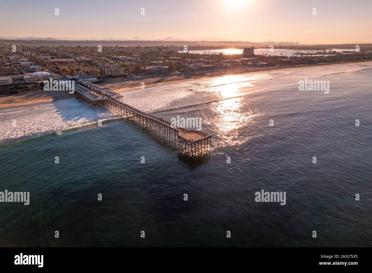 Sunrise mission beach in hi-res stock photography and images - Alamy