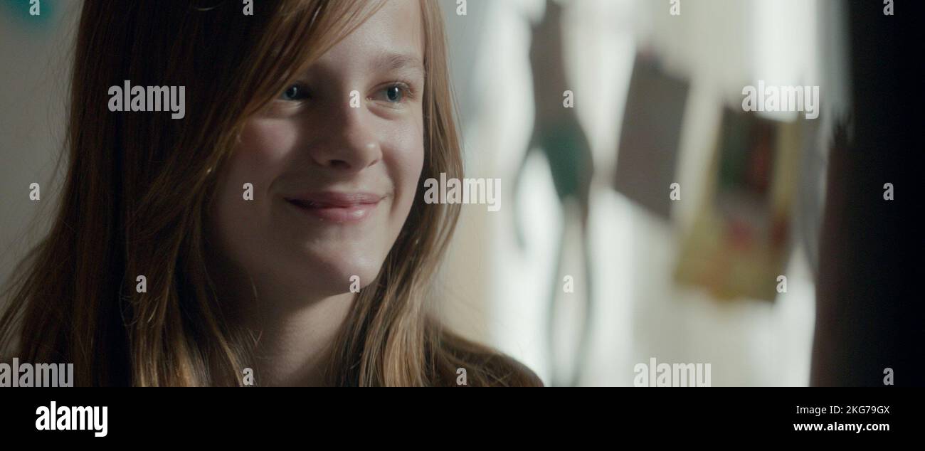 Dans la Brume Year : 2018 France Director : Daniel Roby Fantine Harduin ...