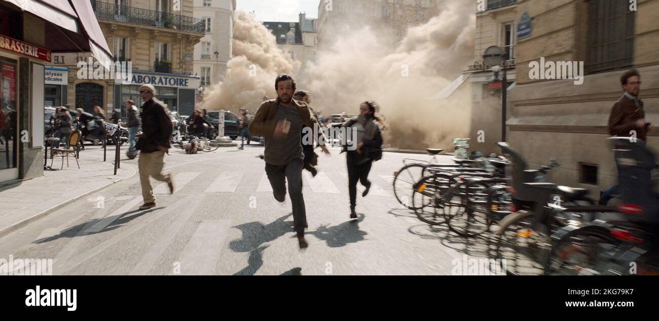 Dans la Brume Year : 2018 France Director : Daniel Roby Romain Duris ...