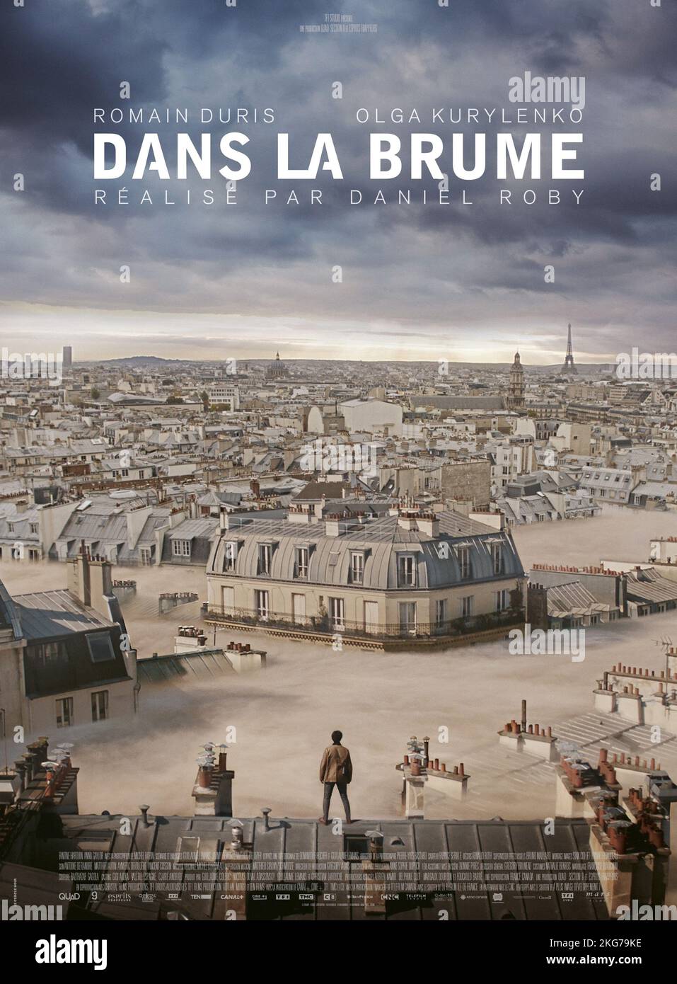 Dans la Brume Year : 2018 France Director : Daniel Roby French poster ...