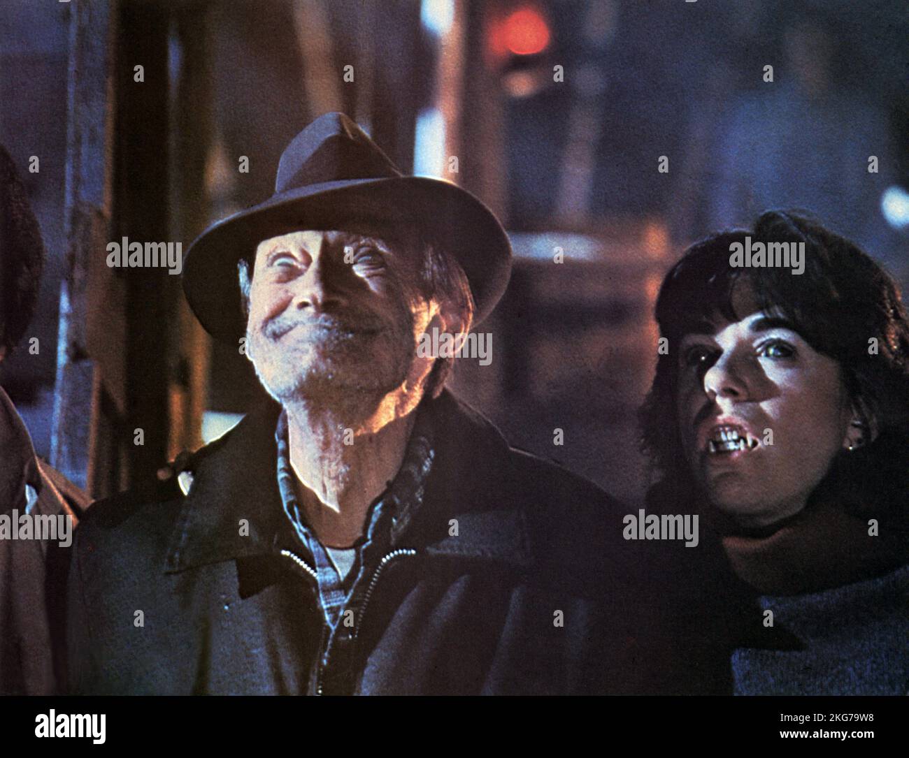 The Howling Year : 1981 USA Director : Joe Dante John Carradine Stock Photo - Alamy
