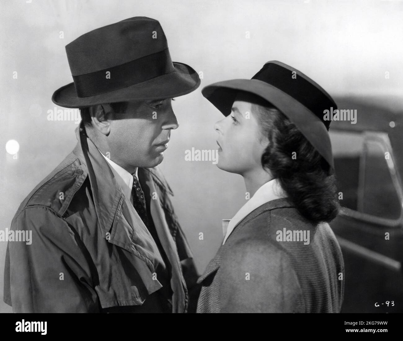 Casablanca Year : 1942 USA Director : Michael Curtiz Humphrey Bogart ...