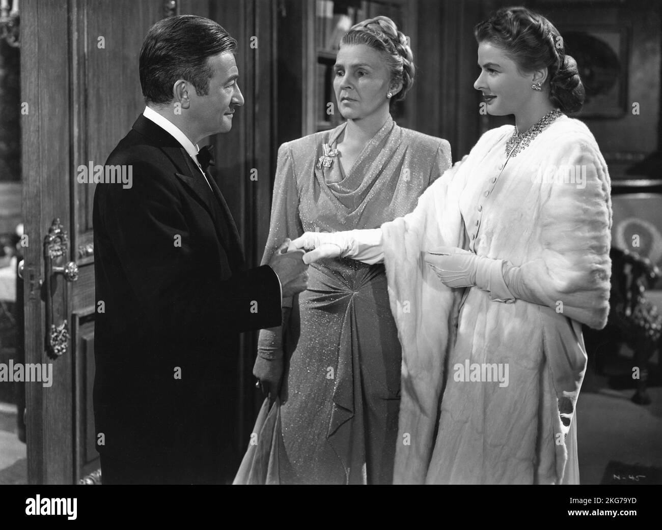 Notorious Year : 1946 USA Director : Alfred Hitchcock Claude Rains ...