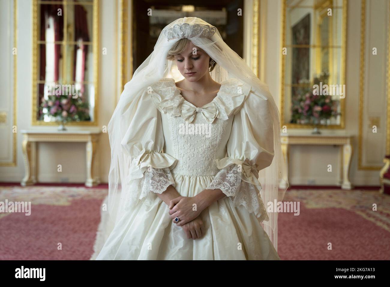 Emma corrin portrait hi-res stock photography and images - Alamy