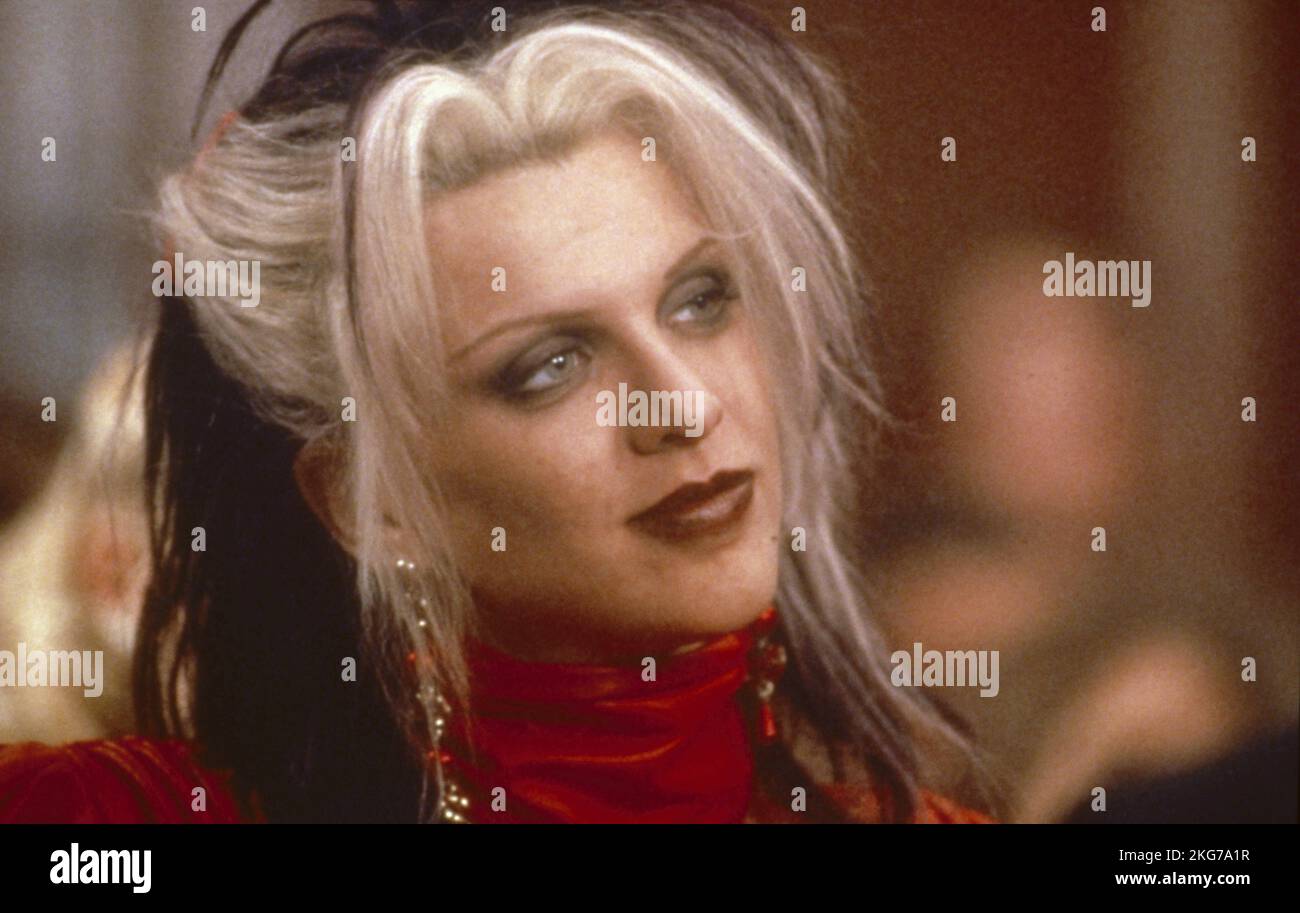 The People vs. Larry Flynt Year : 1996 USA Director : Milos Forman ...