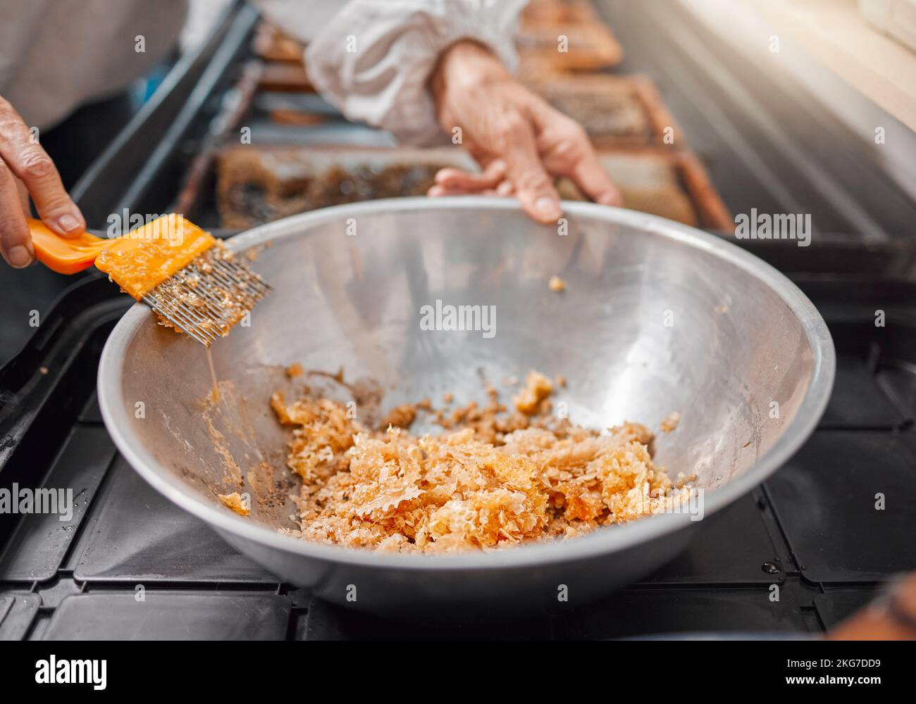 Food processing bowl hi-res stock photography and images - Alamy