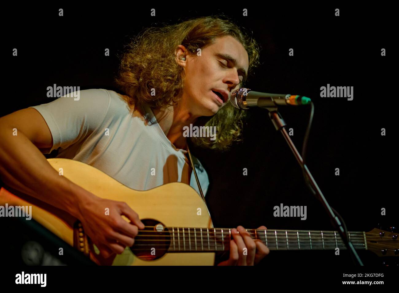 Edinburgh, Scotland. Mon 21 November 2022. Folk band The Trials of Cato ...