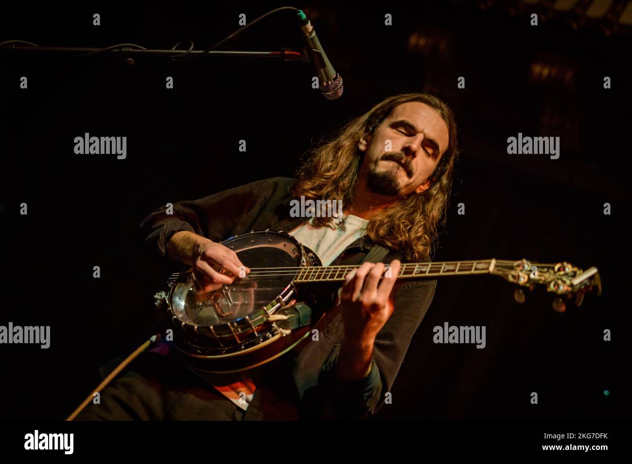 Edinburgh, Scotland. Mon 21 November 2022. Folk band The Trials of Cato ...