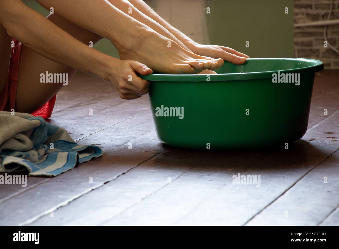 Wash foot hi-res stock photography and images - Alamy
