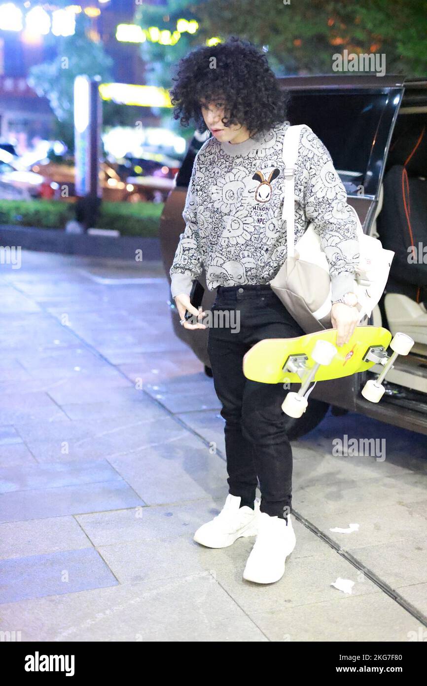 Hong Kong singer Mike Tsang during the recording of Chinese singing ...