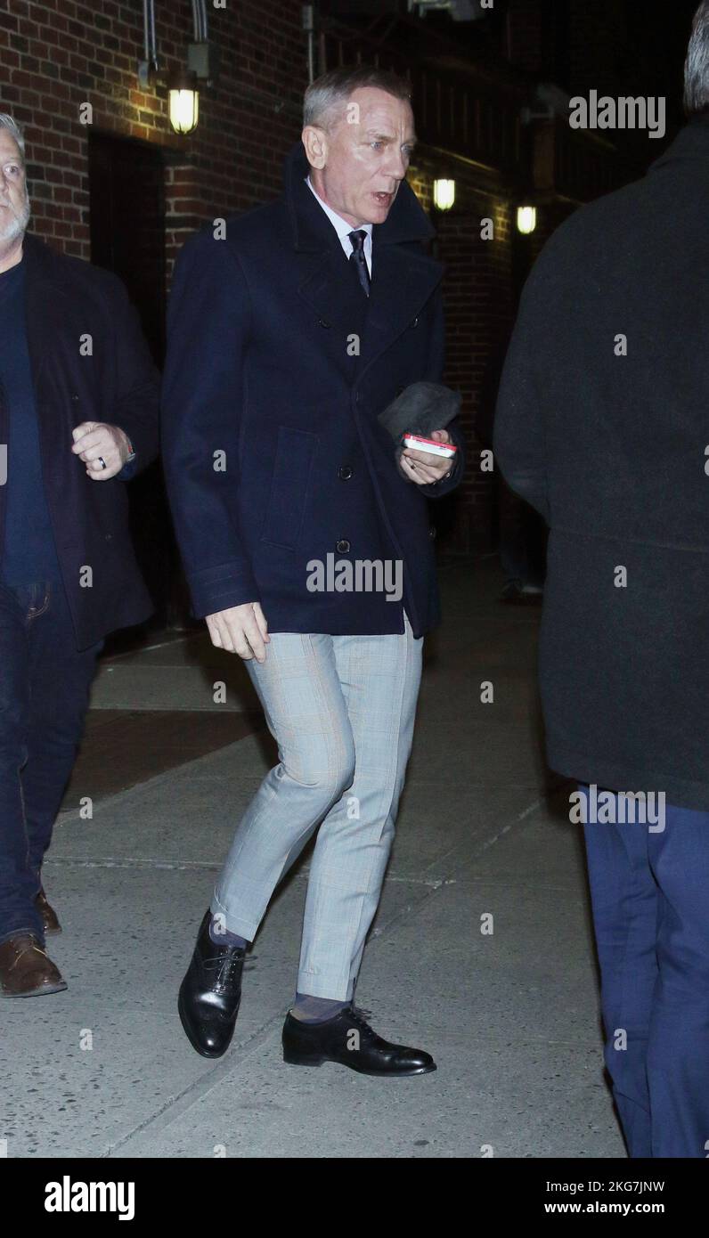 Daniel Craig on The Late Show with Stephen Colbert to talk about new ...