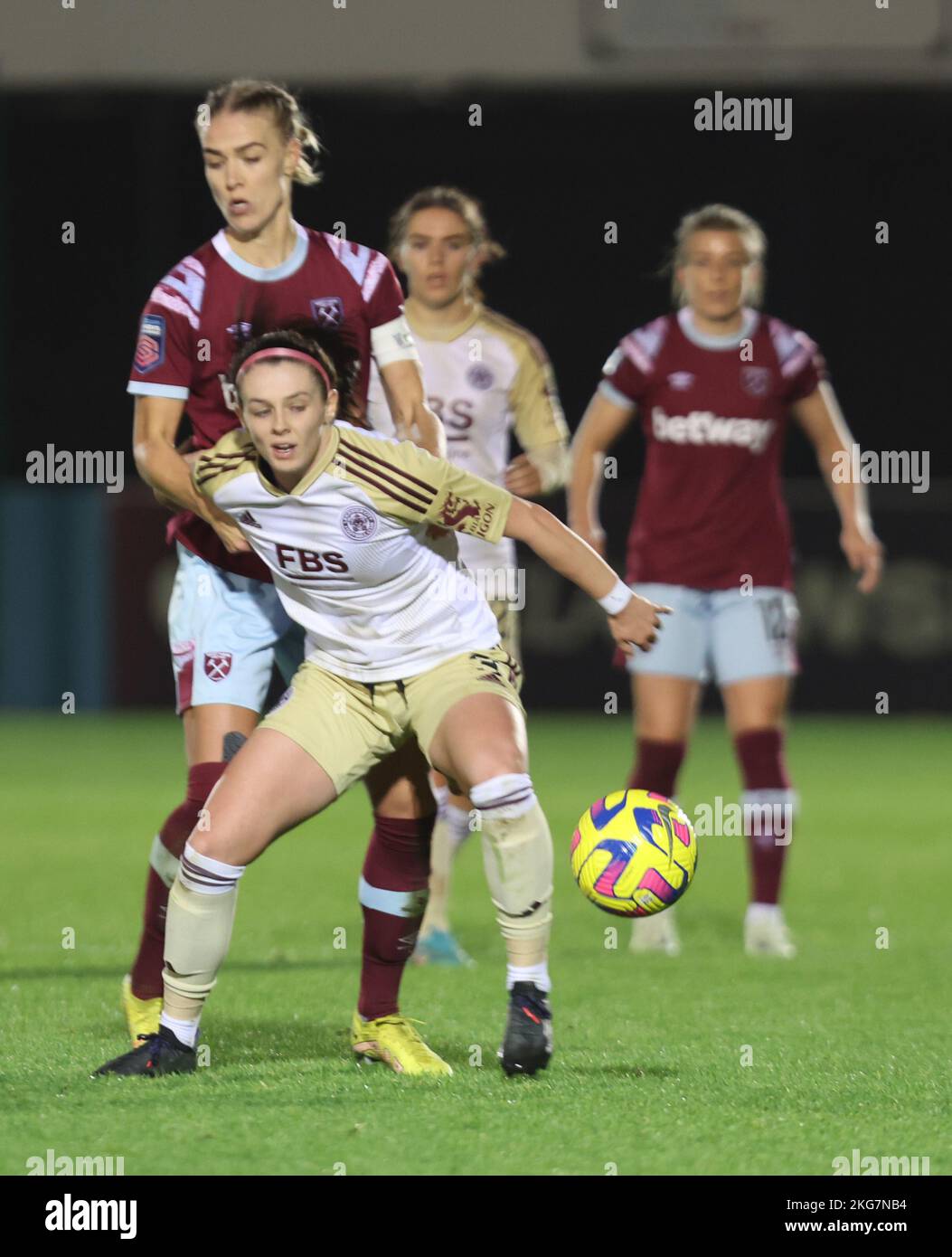 DAGENHAM ENGLAND - NOVEMBER 20 : Samantha Tierney of Leicester City ...