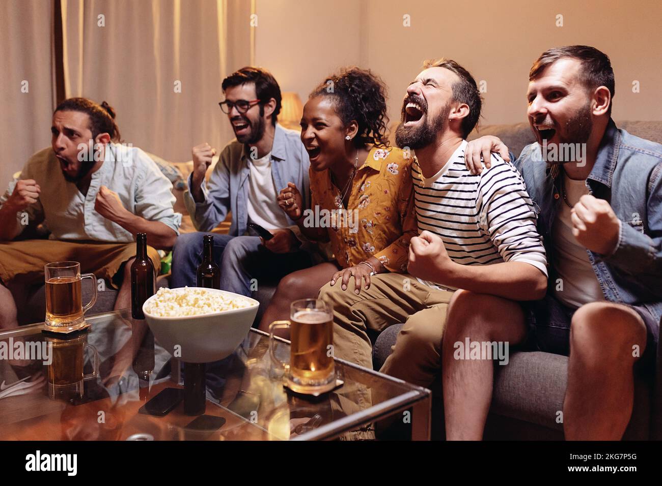 Football celebrating room hi-res stock photography and images - Alamy