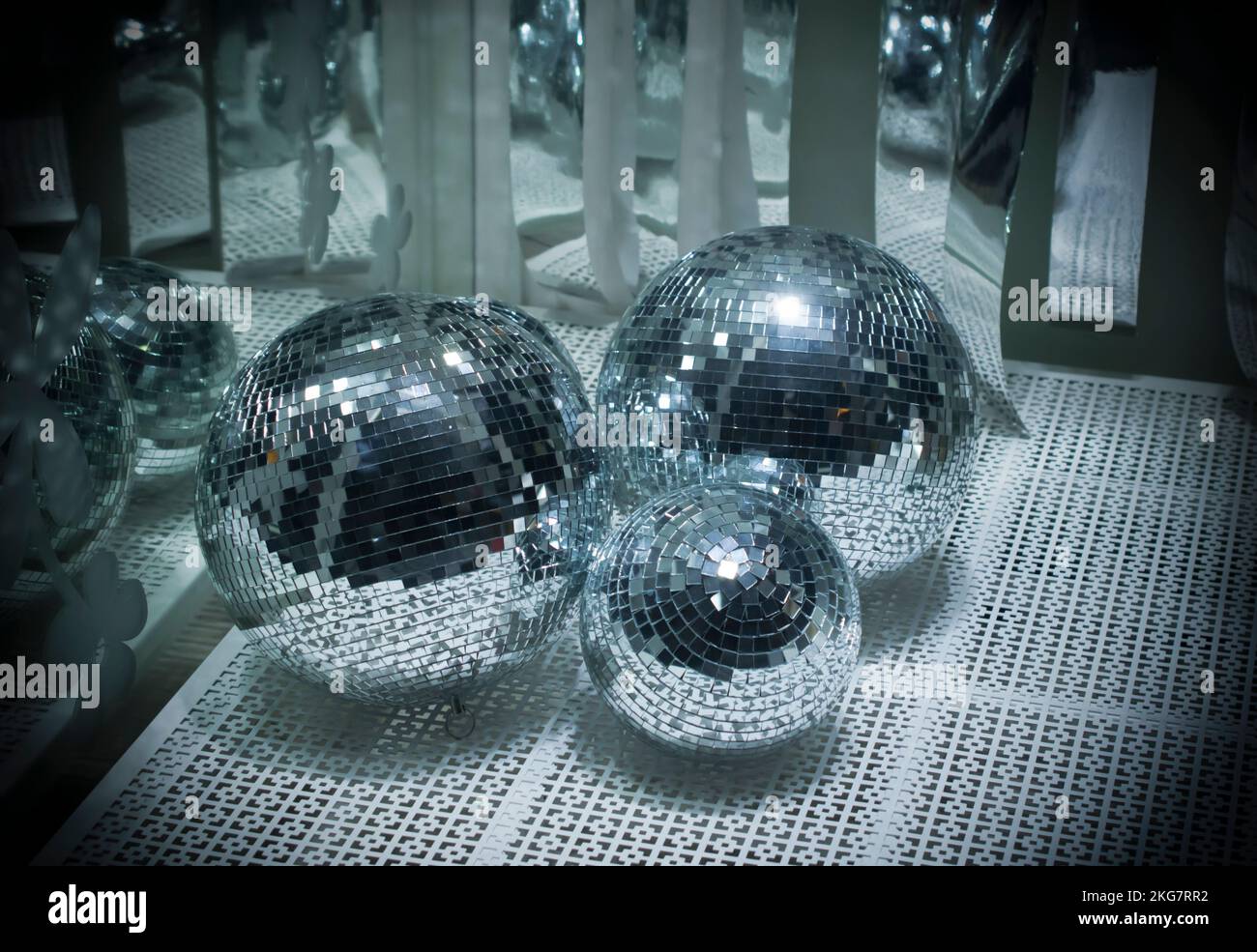 Silver disco balls hi-res stock photography and images - Alamy