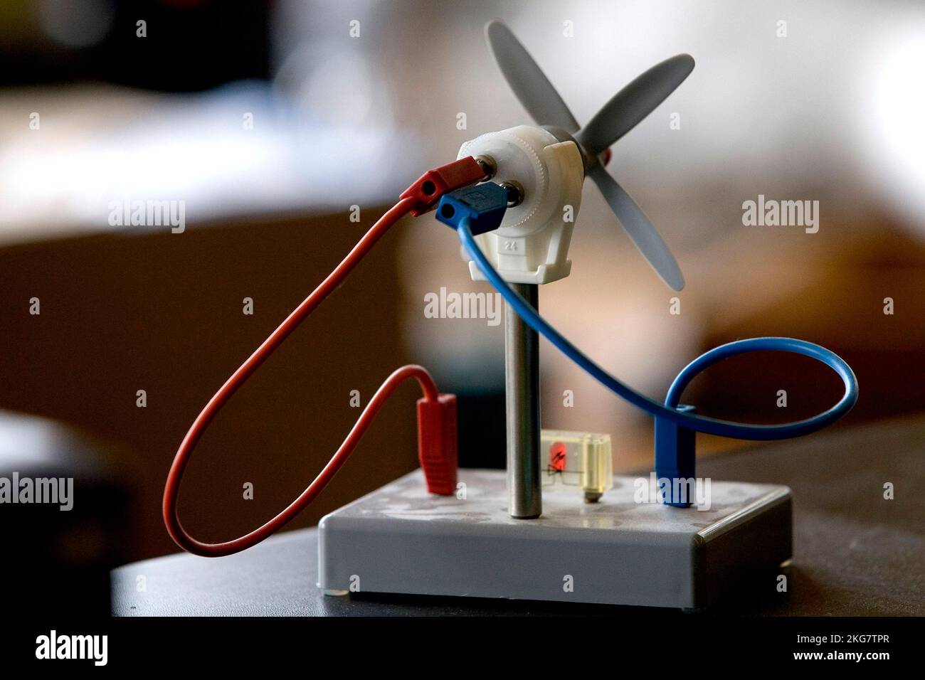 windmill in the physics classroom. Holland, vvbvanbree fotografie Stock ...