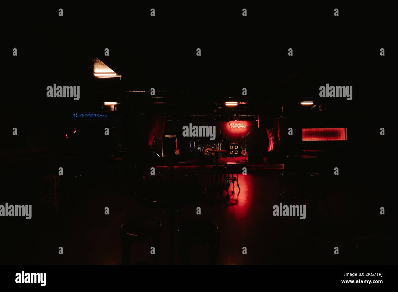 Bar and stage Stock Photo - Alamy